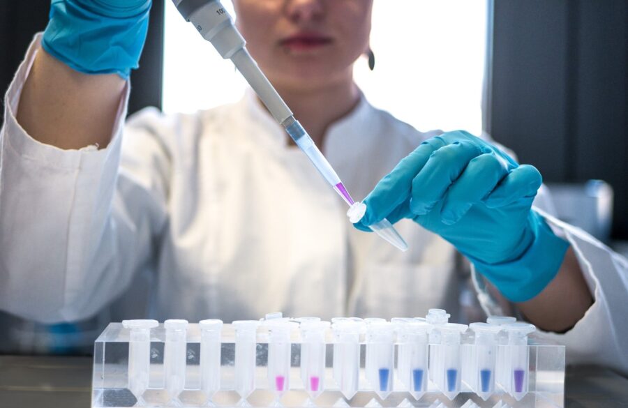 A guide to recombinant protein expression: hosts, vectors & tags ...